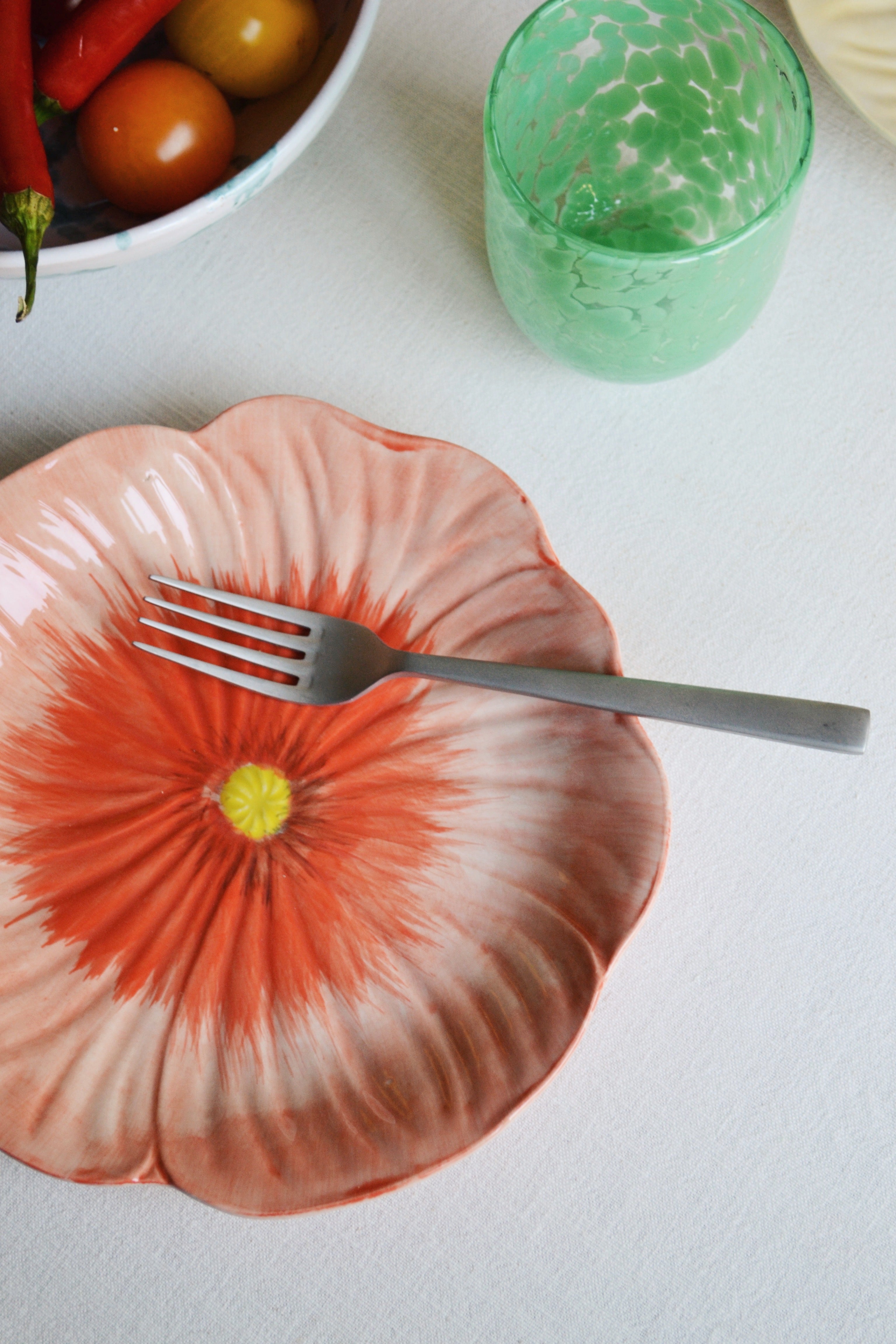 Poppy Plate - Red – Spicer and Wood