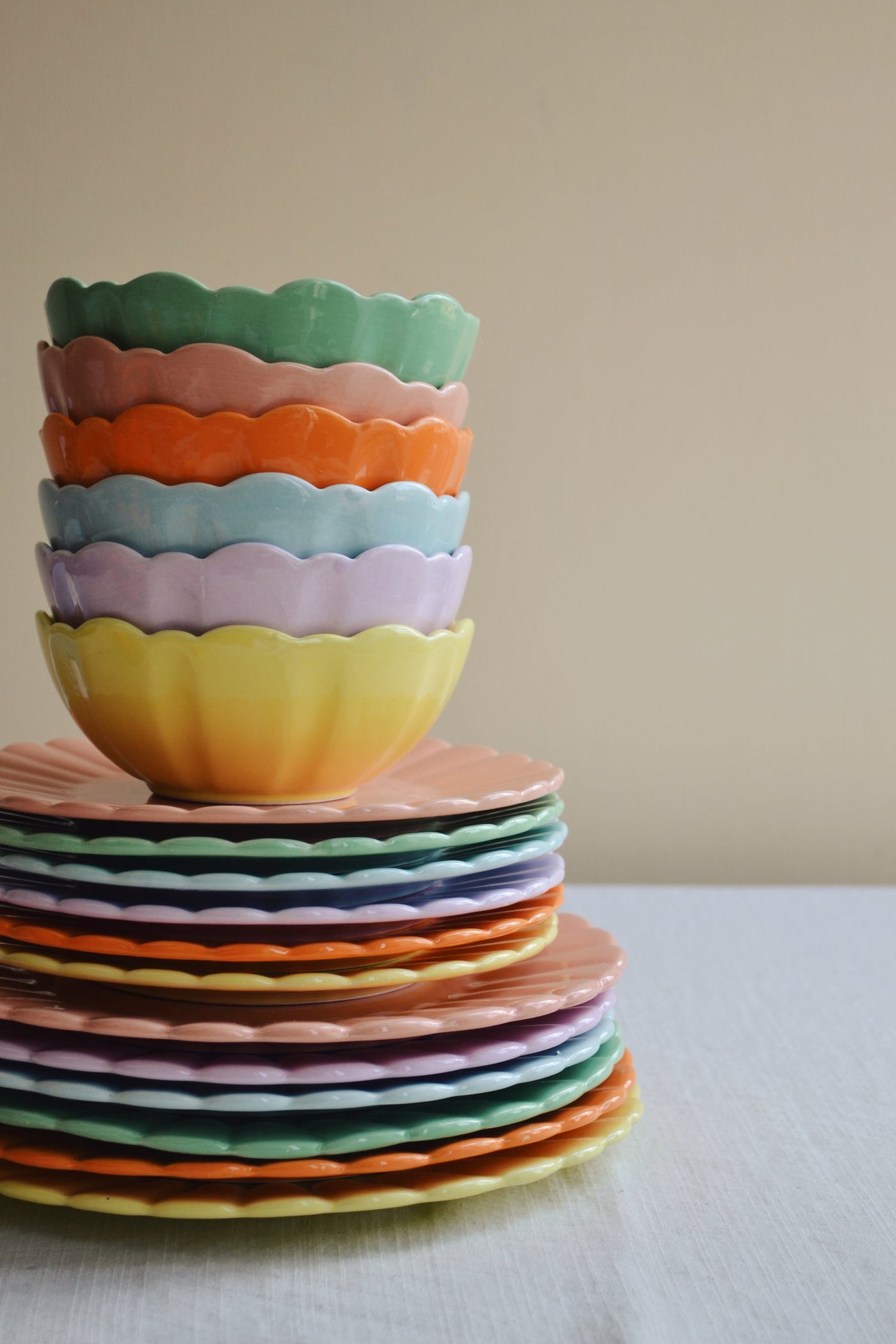 pastel paper tableware